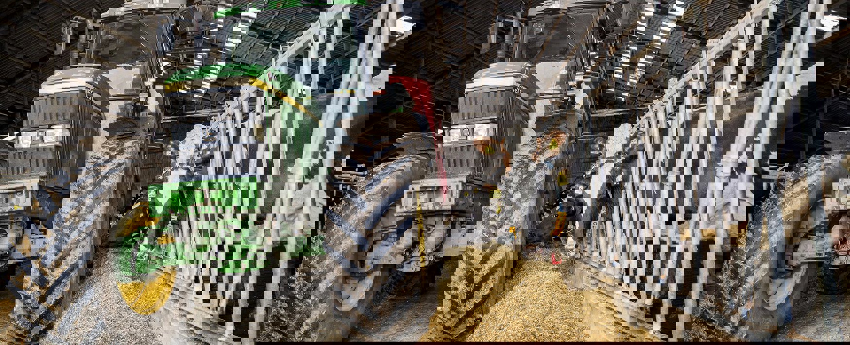 Influencing cow milk production - Trouw Nutrition